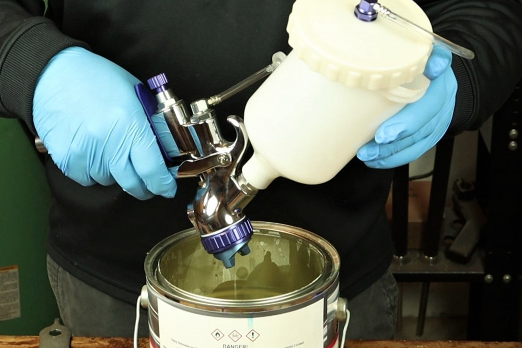 2 Minute / 2 Ounce Spray Gun Cleaning Method - Fuji Spray Systems