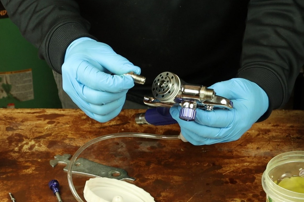2 Minute / 2 Ounce Spray Gun Cleaning Method - Fuji Spray Systems