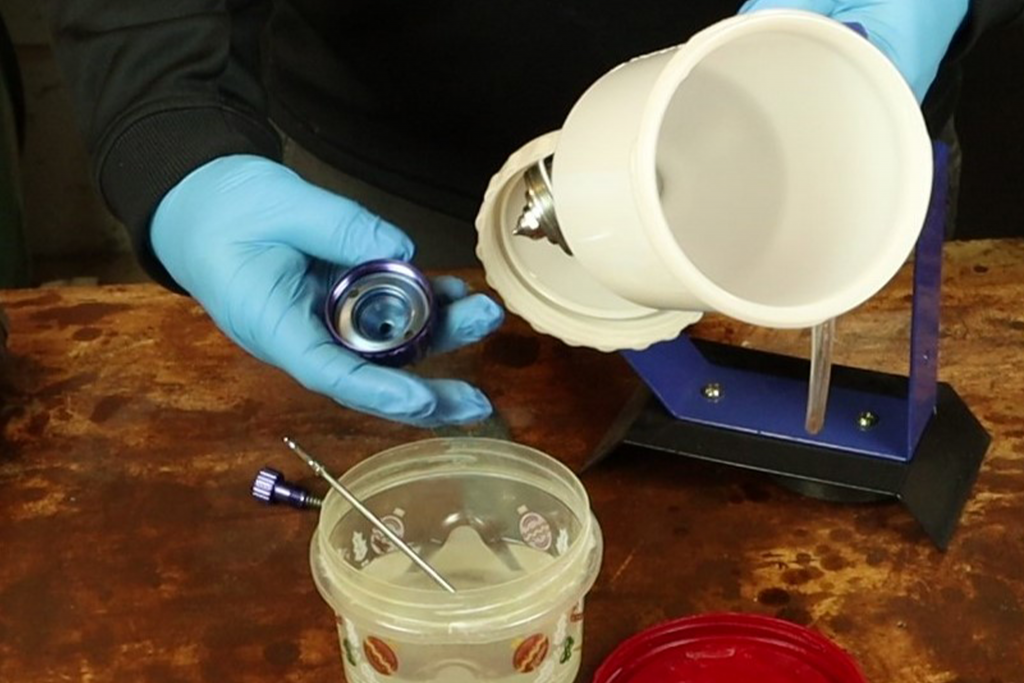 2 Minute / 2 Ounce Spray Gun Cleaning Method - Fuji Spray Systems