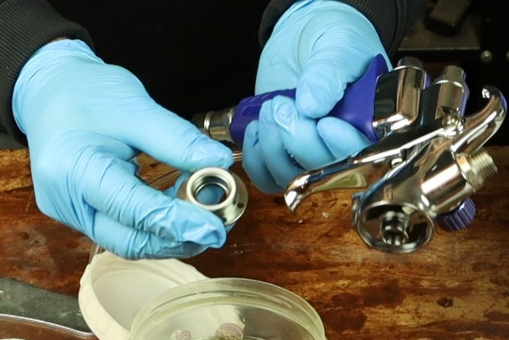 2 Minute / 2 Ounce Spray Gun Cleaning Method - Fuji Spray Systems